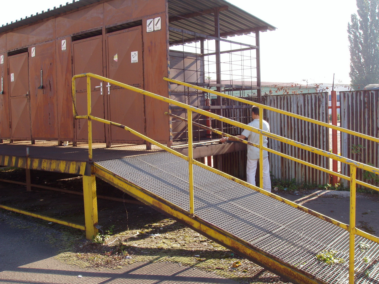 Ocelový sklad technických plynů